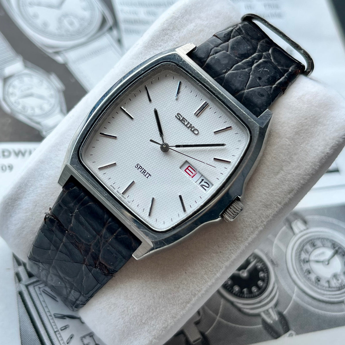 Vintage Seiko Spirit 7N43-5040 Rectangular 1994 JDM Graphite – WatchEra
